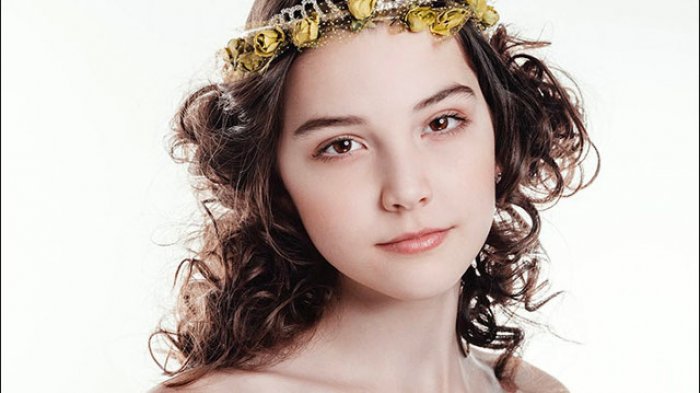 MISTERI Menyelimuti Kematian Model Cilik Cantik Asal Rusia, Diracun ...