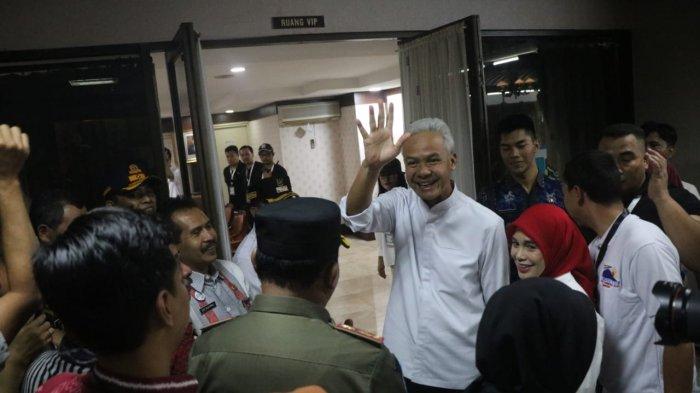 Gubernur Jawa Tengah Pamitan, Pj Bupati Jepara Beri Salam Perpisahan ... Gubernur Jawa Tengah Pamitan, Pj Bupati Jepara Beri Salam Perpisahan ...