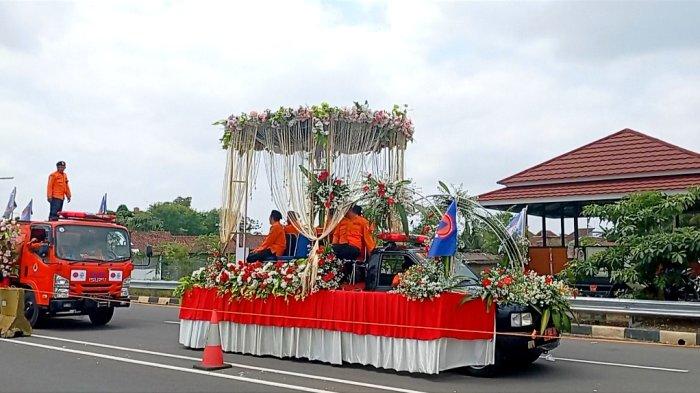 Potret Karnaval 222 Mobil Hias HUT ke-77 RI di Purwokerto ...