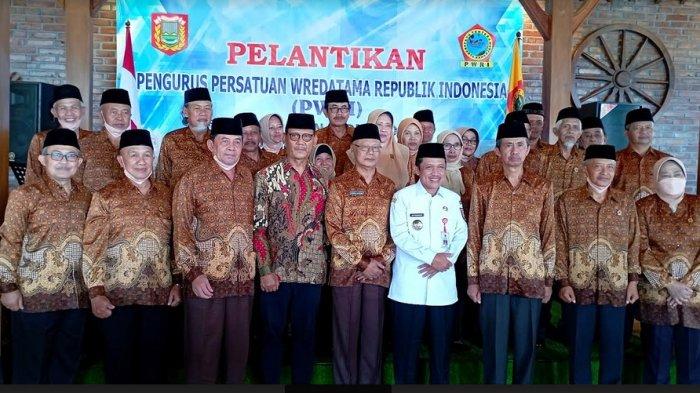 Berkontribusi Aktif di Masa Pensiun, 31 Pengurus PWRI Wonosobo Dilantik ...