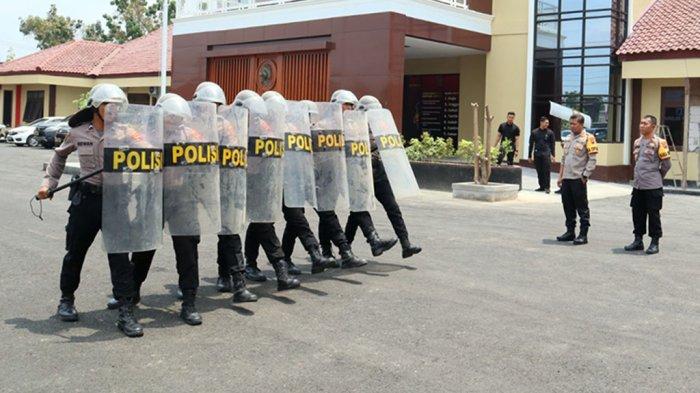 Polres Blora Intensif Latih Personel Dalmas Demi Jelang Pemilu 2024 ...