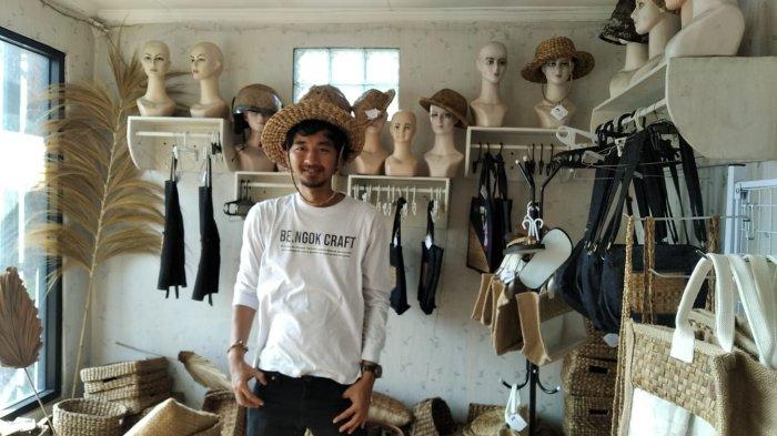 Kisah Firman Setyaji Bawa Karya Perajin Eceng Gondok di Tuntang ...