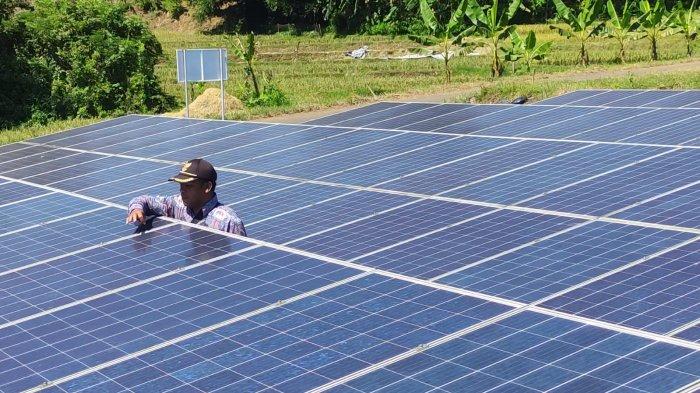 Memanen Energi Surya di Pinggiran Sungai Tajum Banyumas, Wujudkan ...
