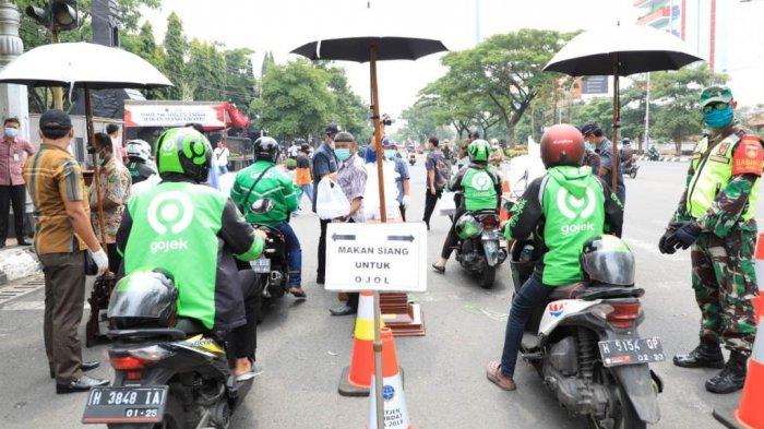 PSBB Jakarta, Polisi Ingatkan Ojol Dilarang Berboncengan, Mobil Maksimal 3 Penumpang ...
