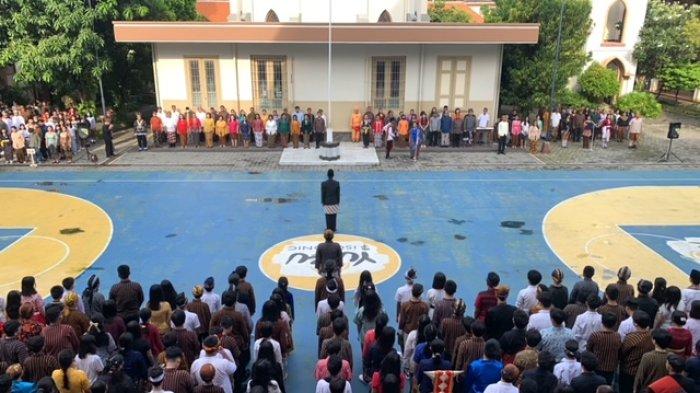 SMP Maria Mediatrix Gelar Upacara Perayaan Hari Kartini - Tribunjateng.com