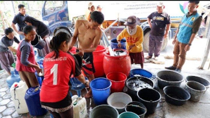 PLN Demak Berikan Bantuan Air Bersih Atasi Kekeringan Di Kabupaten Grobogan - Tribunjateng.com