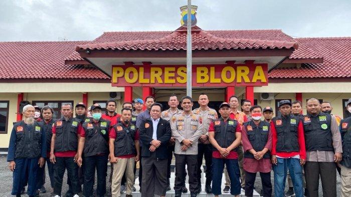 Polres Blora dan Komascipol Berangkatkan Secara Simbolis Bantuan untuk ...
