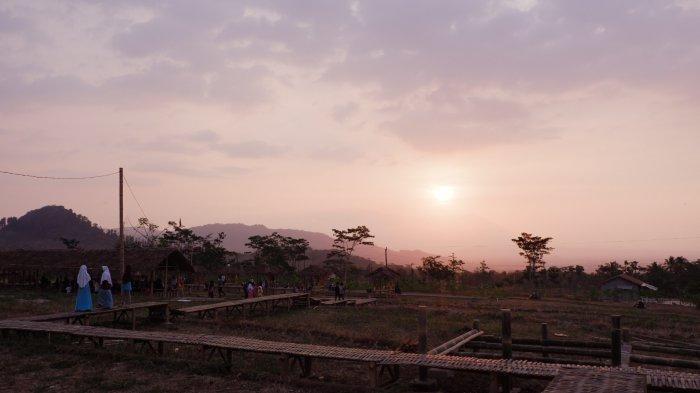Senja di Wisata Sawah Batu Desa Bukateja Tegal, Nikmati Saung di Antara ...