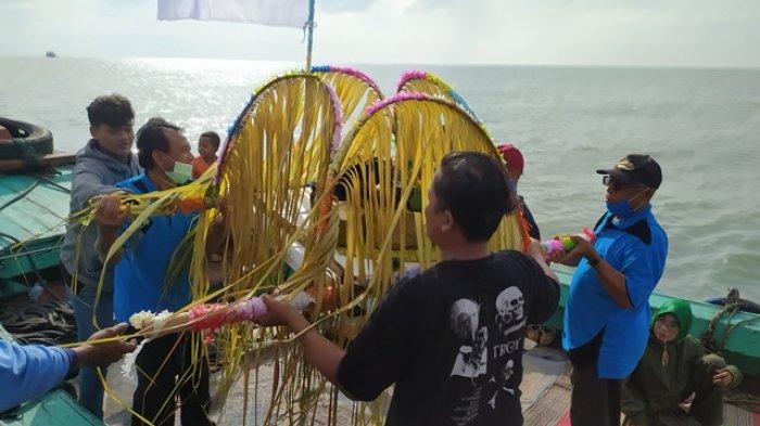 Video Sedekah Laut di Juwana Pati Tanpa Kemeriahan Karnaval ...