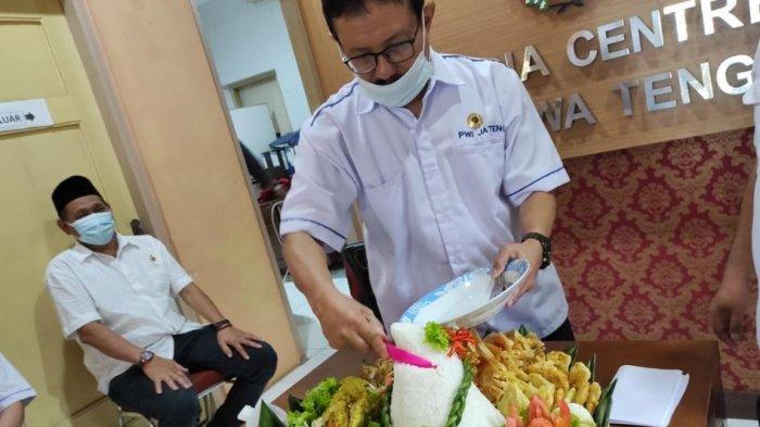 WAWANCARA : Amir Machmud NS, Ketua PWI Jateng: Jurnalisme Digabung TI ...