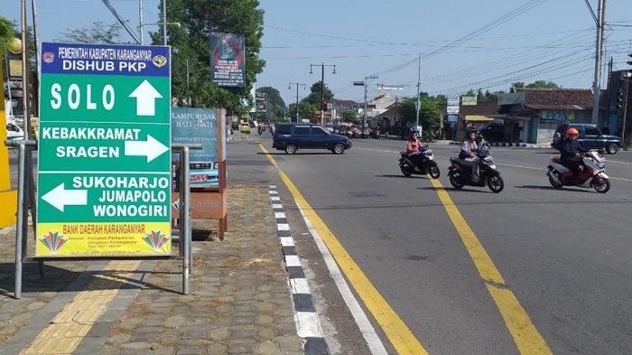 Puluhan Rambu Portable Mulai Dipasang di Kawasan Wisata Karanganyar ...
