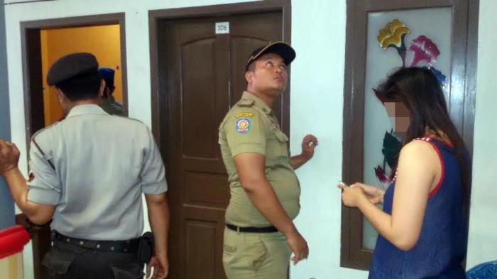Satpol PP Solo Razia Kamar Kos: Ditemukan 3 Pasangan Mesum Hingga 1 Tas Plastik Berisi Kondom ...