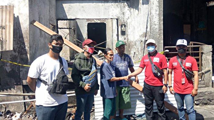 Tiga Komunitas Peduli Bantu Suparmi Korban Kebakaran Rumah Semarang ...