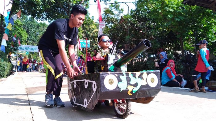Ini Dia, Tank Kardus yang Bikin Azka Percaya Diri saat Meriahkan HUT RI ...