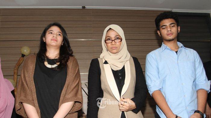 Ditanya Mantan Suaminya Jadi Pengemis, Ini Reaksi Ibu Marshanda ...