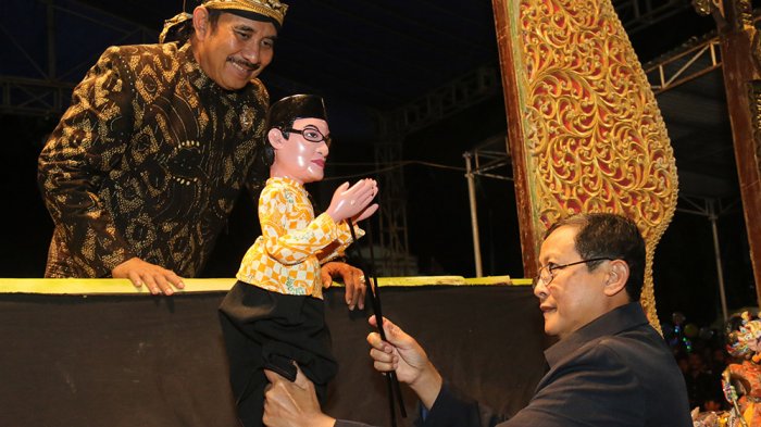 Inilah Profil dan Karya-karya Ki Enthus Susmono Bupati Tegal Petahana ...