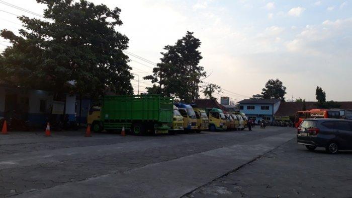 Banyak Truk Ngetem di Terminal Bus Sisemut Ungaran Barat, Ini Tanggapan ...