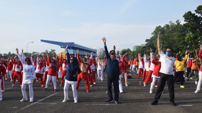 Meriahkan Haornas, Ribuan Masyarakat Banyumas Ikuti Senam Massal ...