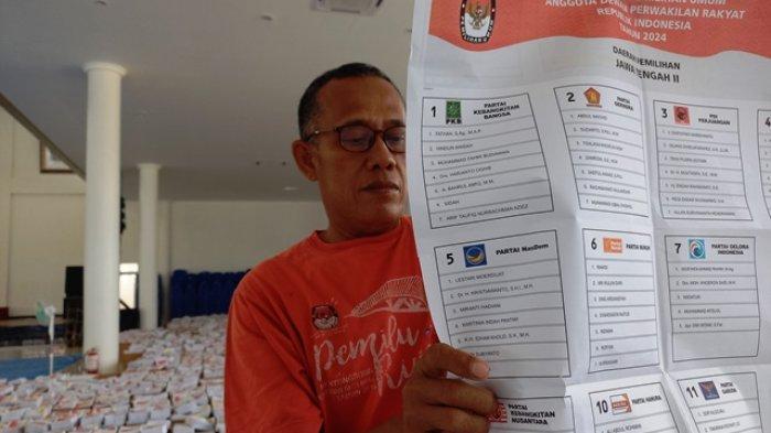 Kerusakan Surat Suara DPR RI di Kudus: Kekurangan Pengiriman dan ...