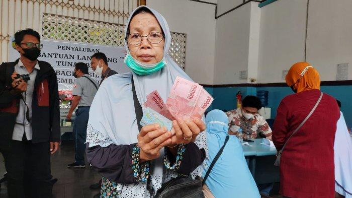 Buruh Rokok asal Jepara yang Bekerja di Kudus Dapat BLT dari DBHCHT - Tribunjateng.com