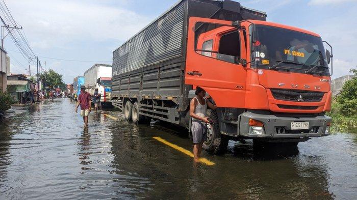 Seminggu Terdampak Banjir Jalan Pantura Demak Masih Terputus - Tribunjateng.com