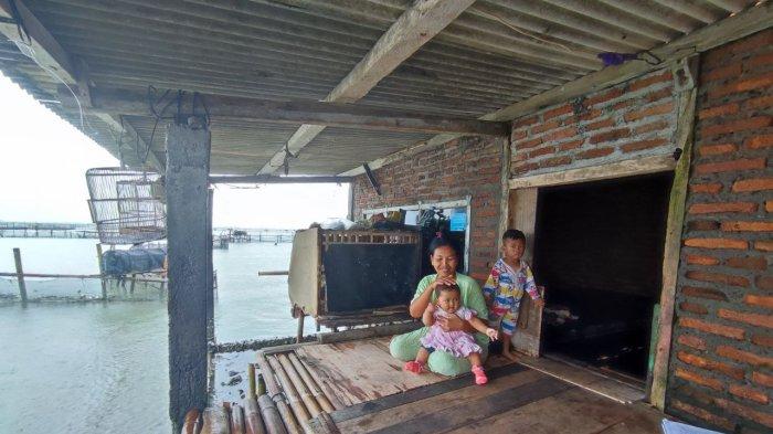 Kisah Ningsih di Sayung Demak Anaknya Stunting Rumahnya Hampir ...