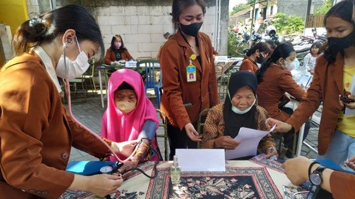 Stikes St Elizabeth Semarang Adakan Baksos Ramadhan Sehat di Kalialang ...