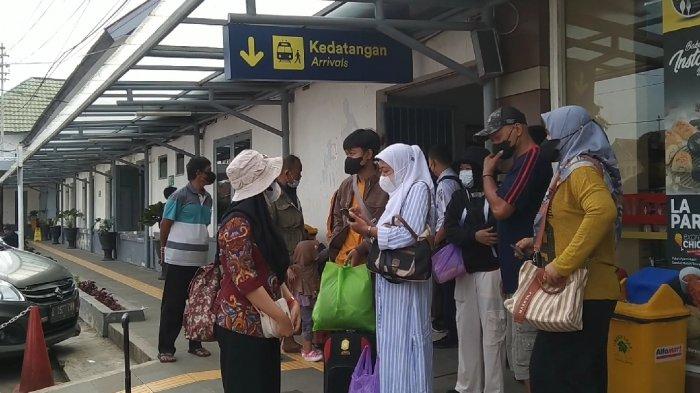 H-3 Lebaran Stasiun Kroya Cilacap Ramai Penumpang - Tribunjateng.com