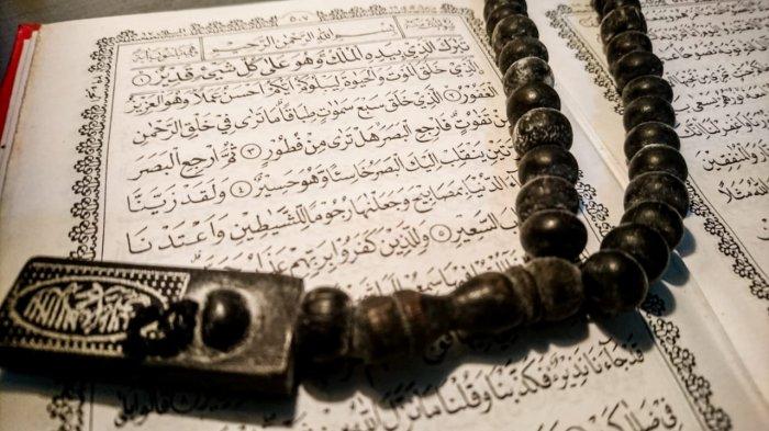 Surat Al Mulk Lengkap Arab Latin dan Artinya - Tribunjateng.com