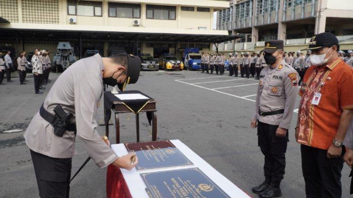 Kapolres Semarang Beri Penghargaan ke Personel Berprestasi dan Tandatangani Prasasti 3 Mapolsek ...