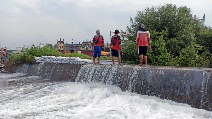 Tanggul Kali Baru Timur Ditinggikan, DPU Kota Semarang: Sementara ...