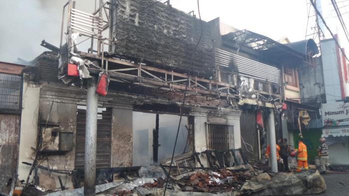 Kebakaran Toko Tong Hien Semarang Hanguskan Empat Ruko - Tribunjateng.com