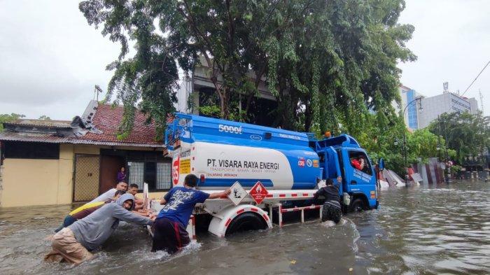 Waspada! Peringatan Dini BMKG, Dini Hari Nanti, Pesisir Utara Jateng Berpotensi Diterjang Rob ...