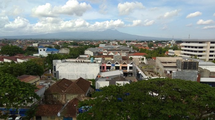 Yuk! Kunjungi Tugu Identitas, Bisa Lihat Pemandangan Kudus dari Atas ...