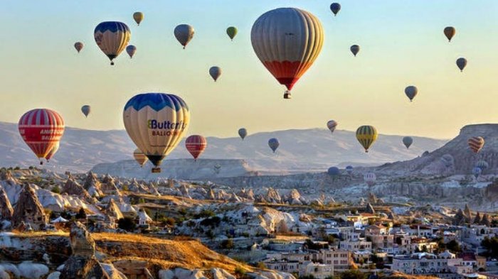 Kecelakaan Balon Udara di Turki: Pilot Tewas, 12 WNI Terluka ...