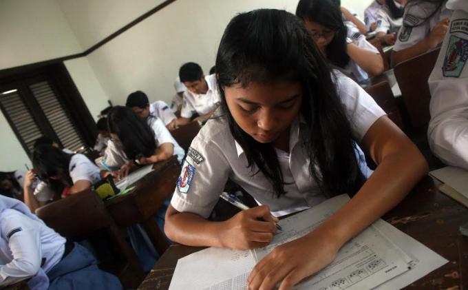 Pengamat Pendidikan: Siswa Menyontek Terpengaruh Budaya Instan ...
