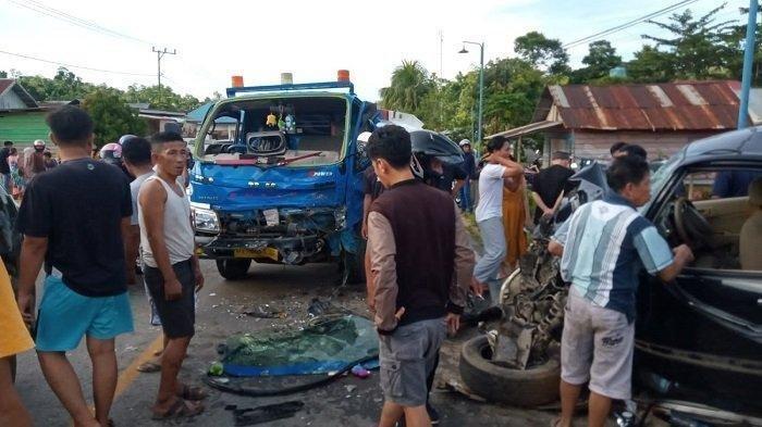 Tak Disangka Lebaran Berujung Duka, Mobil Rombongan Dosen Kecelakaan ...