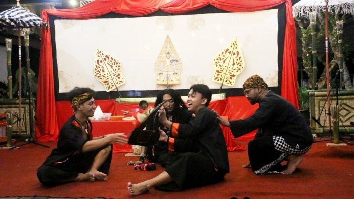 Paguyuban Budaya Jawa Wayangan di Tugu Yogyakarta - Tribunjateng.com
