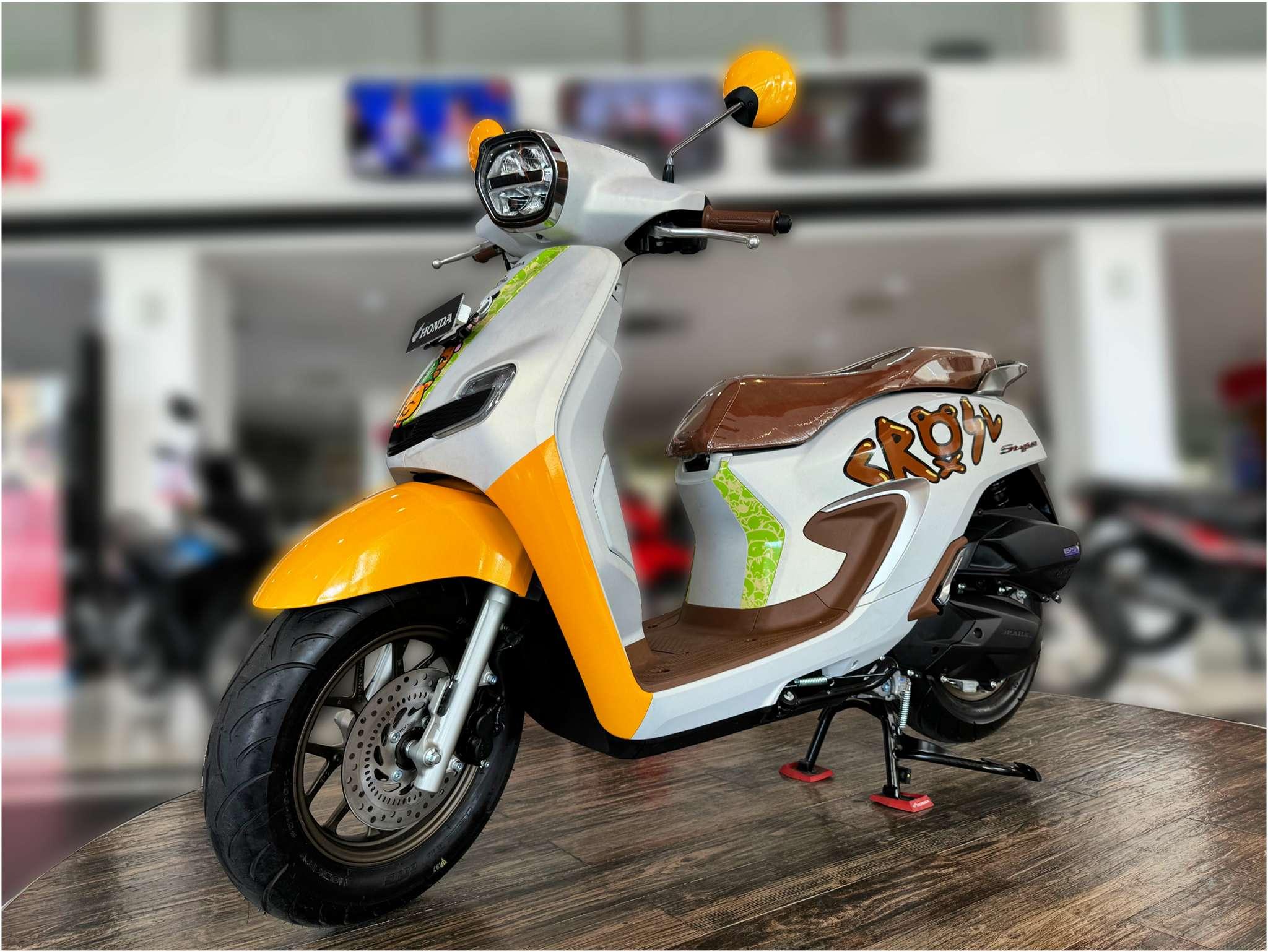 Launching New Honda Stylo 160, Honda Istimewa 'Gandeng' Brand Fashion ...