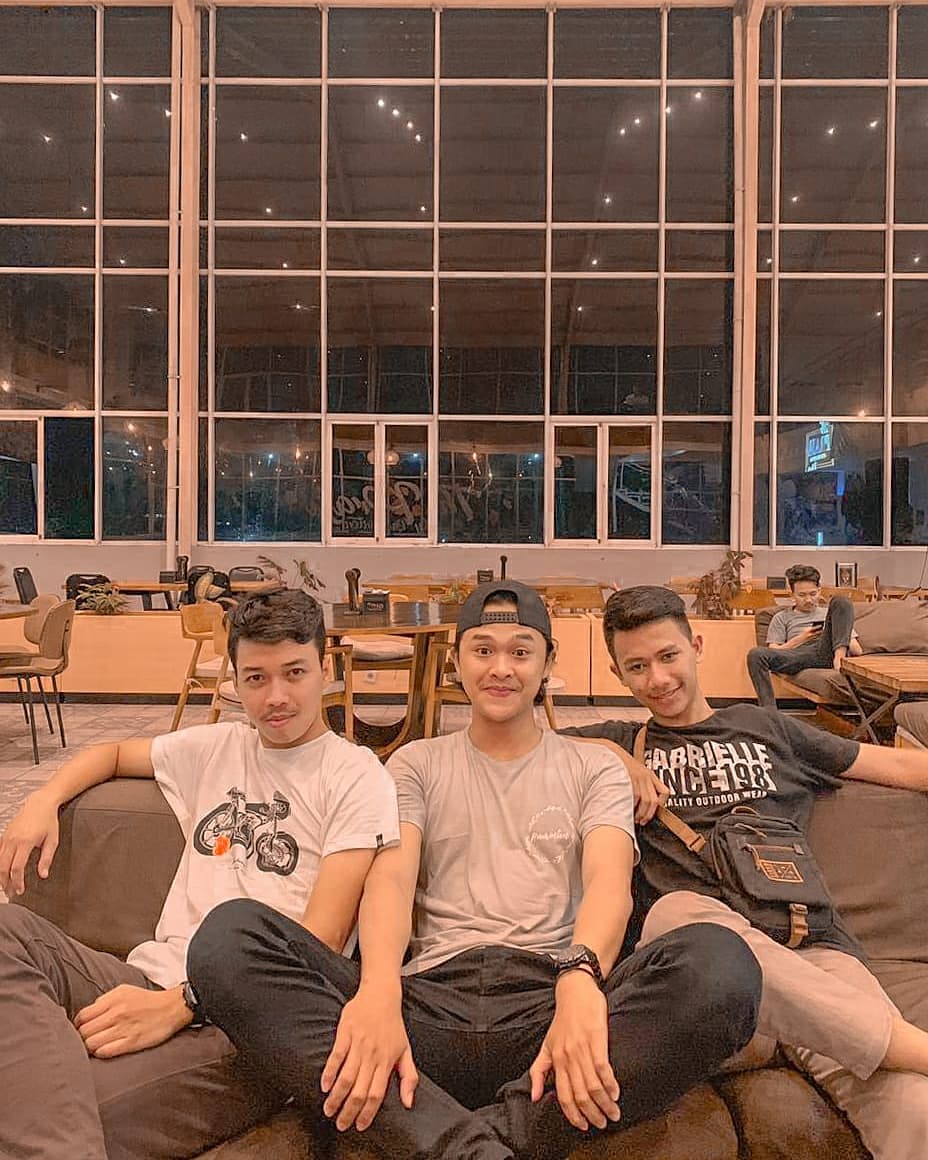 7 Potret Mas Bangkit Yuyudono Mantan Bella Bonita, Juga Berteman dengan Denny Caknan ...