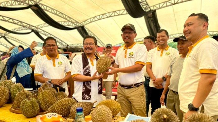 Puluhan Ribu Durian dari 7 Kecamatan di Kabupaten Pasuruan Dijual Murah Dalam Durian Fest ...
