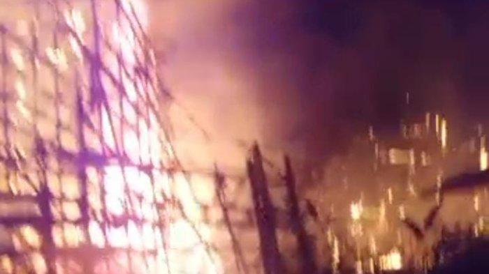 Lima Gudang Tembakau di Kecamatan Wuluhan Jember Ludes Terbakar, Kerugian Capai Ratusan Juta ...