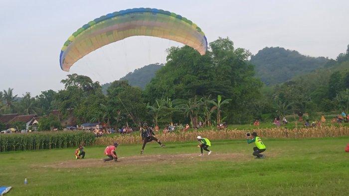 Peserta Paralayang Liga Jatim Seri-3 di Jember Perlu Waktu Satu Jam ...