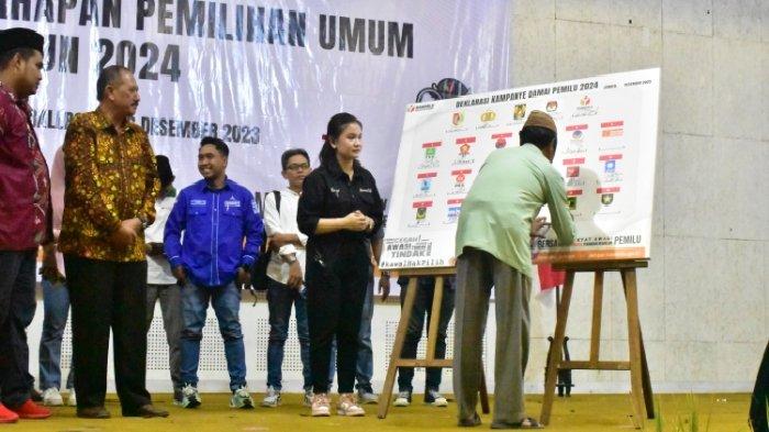 Deklarasi Pemilu Damai 2024, Bawaslu Jember Minta Parpol Kampanye Sesuai Aturan - tribunjatim ...