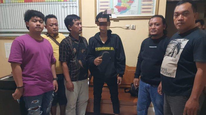 Ditangkap Polisi, Pemuda di Nganjuk Bacok Pemotor Pakai Sabit ...