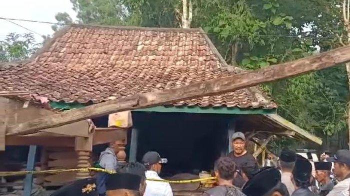 Keponakan di Sampang Bantai Paman dan Keluarga di Musala Saat Menunggu ...