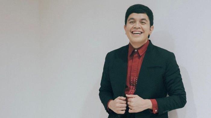 Lirik Lagu Sahabat Kecil yang Dipopulerkan Tulus, Viral di TikTok ...