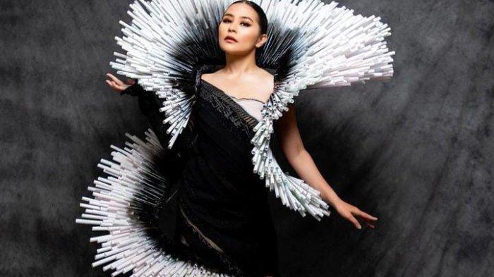 Besok, Prilly Latuconsina Tampil di Grand Carnival JFC 2023 ...