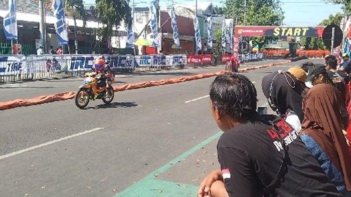 Ratusan Biker se-Jatim dan Bali Berebut Juara Bupati Situbondo Cup - tribunjatim-timur.com