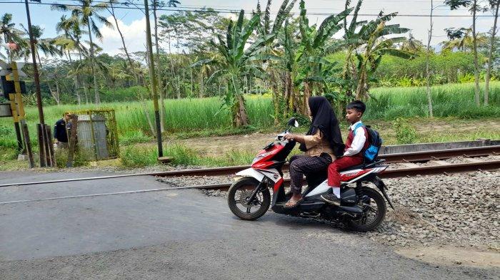 Pemasangan Palang Pintu Kereta api Baru Bisa Dilakukan Awal Januari ...